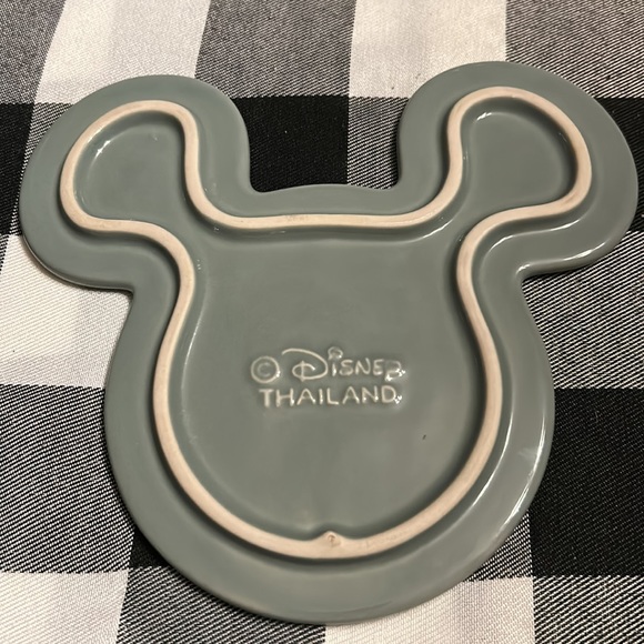 Disney | Kitchen | Green Mickey Mouse Silhouette Trivet From The Early ...